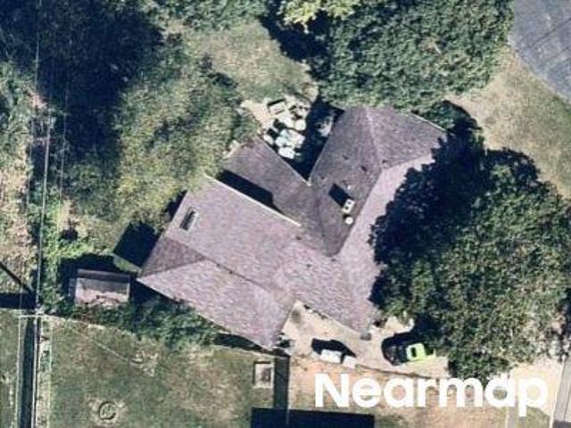 Fairacres Dr