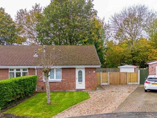 Fairbourne Close, Callands, 2 Bedroom Semi detached
