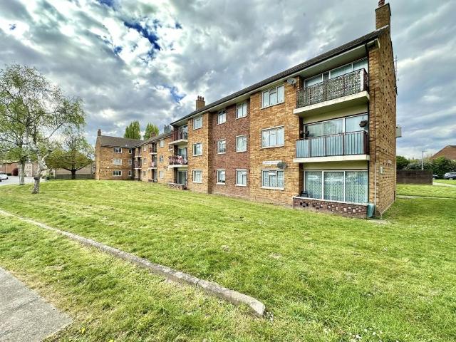 Fairbourne House, Bourne Avenue, Hayes UB3, 2 bed flat to rent, £1,750 pcm | PrimeLocation