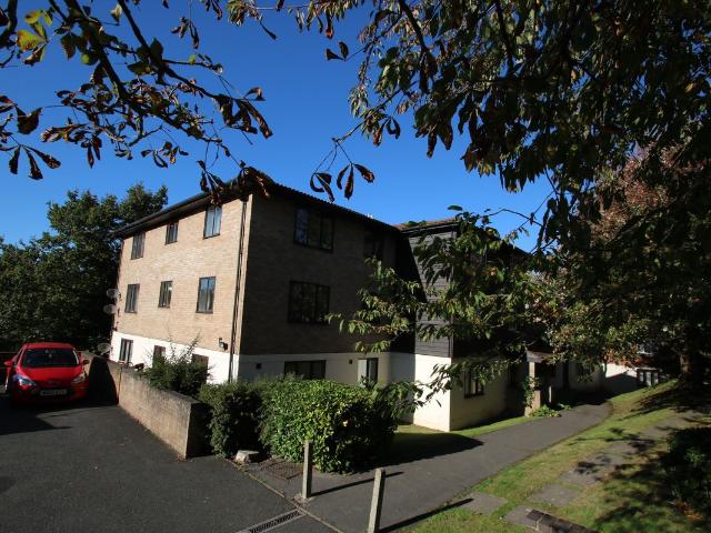 Fairbairn Close, Purley CR8, Studio to rent, £1,000 pcm | PrimeLocation