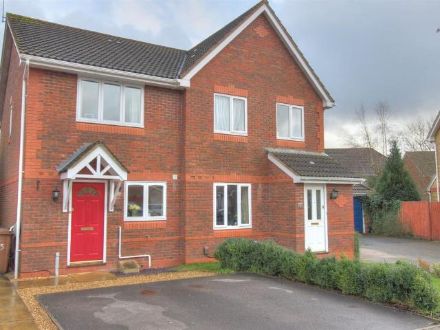 Fairbairn Walk, Knightwood Park, Chandlers Ford SO53, 2 bed semi detached house to rent, £1,250 pcm | PrimeLocation
