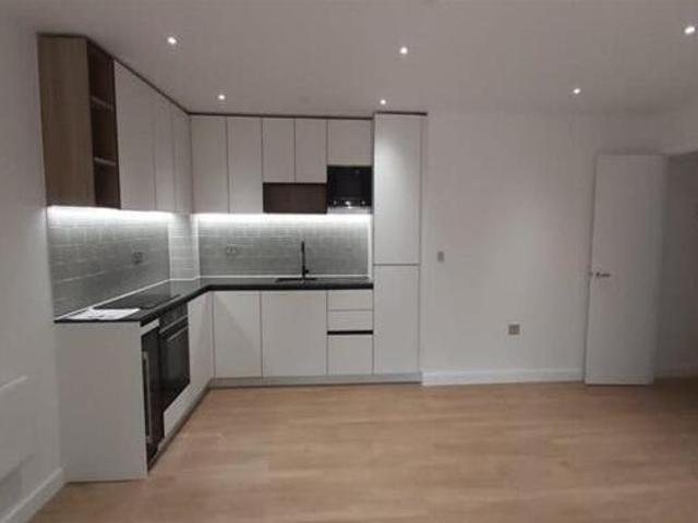 Fairbank House, Beaufort Square, 2 Bedroom Apartment