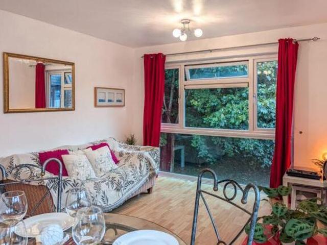 Fairbank, London, 1 Bedroom Flat