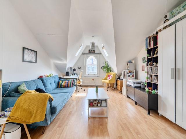 Fairbridge Rd, Archway, London N19, 1 bed flat to rent, £1,525 pcm | PrimeLocation