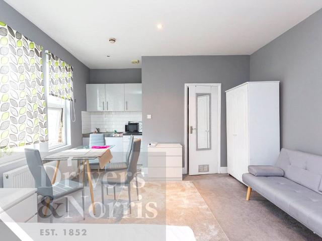 Fairbridge Road, Archway, London N19, Studio to rent, £1,400 pcm | PrimeLocation