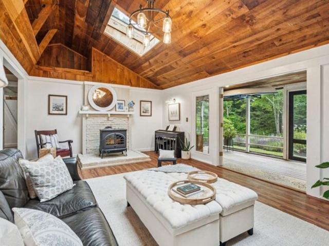 Fairgrounds Rd, Bradford, Home For Sale