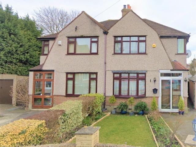 Fairford Close, Croydon CR0, 3 bed semi detached house to rent, £2,350 pcm | PrimeLocation