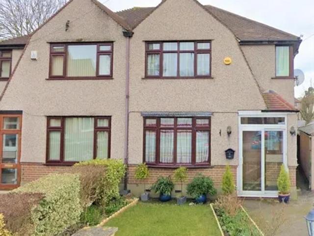 Fairford Close, London, CR0 7SS, United Kingdom | 3 bed duplex for rent #167869574 | Rentberry