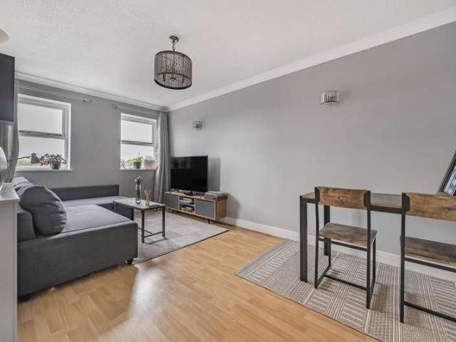 Fairford Leys, Aylesbury, HP19