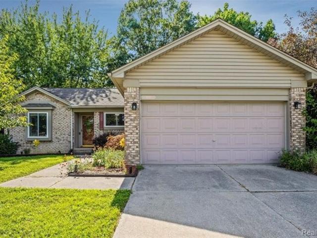 Fairfax Dr, Canton, Home For Sale