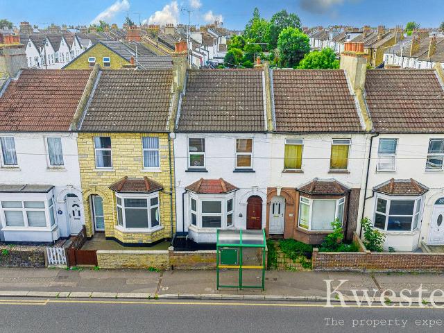 Fairfax Drive, Westcliff On Sea SS0, 1 bed flat to rent, £950 pcm | PrimeLocation