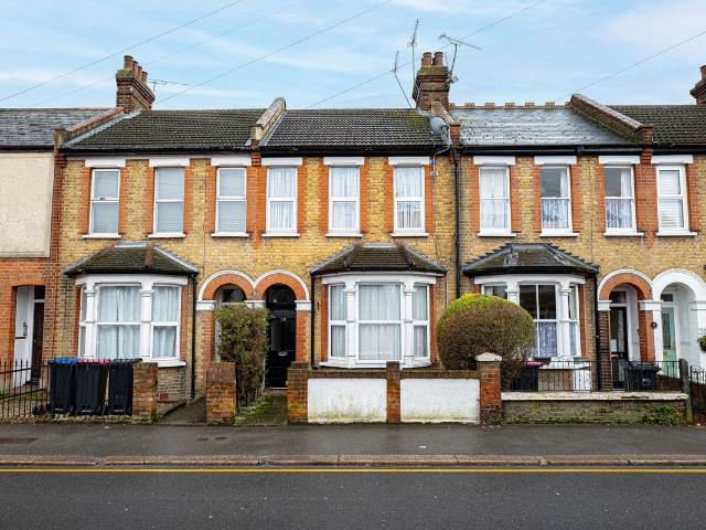 Fairfax Drive, Westcliff On Sea SS0, 3 bed terraced house to rent, £2,000 pcm | PrimeLocation