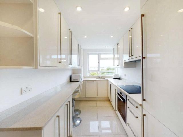 Fairfax Road, London, NW6 3 bed flat to rent £4,250 pcm £981 pw