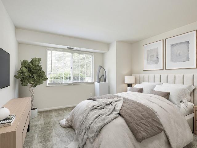 Fairfax Square 1 Bedroom Apartment for Rent at 9860 Fairfax Sq, Fairfax, VA 22031 Fairfax