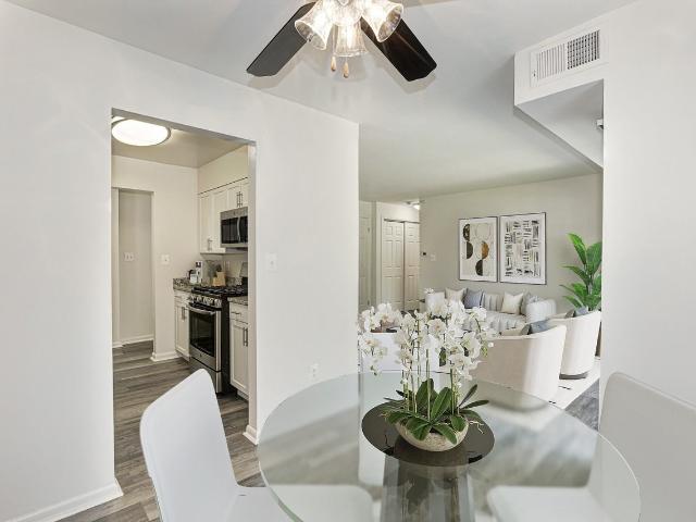 Fairfax Square 2 Bedroom Apartment for Rent at 9860 Fairfax Sq, Fairfax, VA 22031 Fairfax