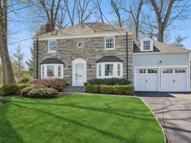 Fairfax Ter, Chatham Township, Home For Sale