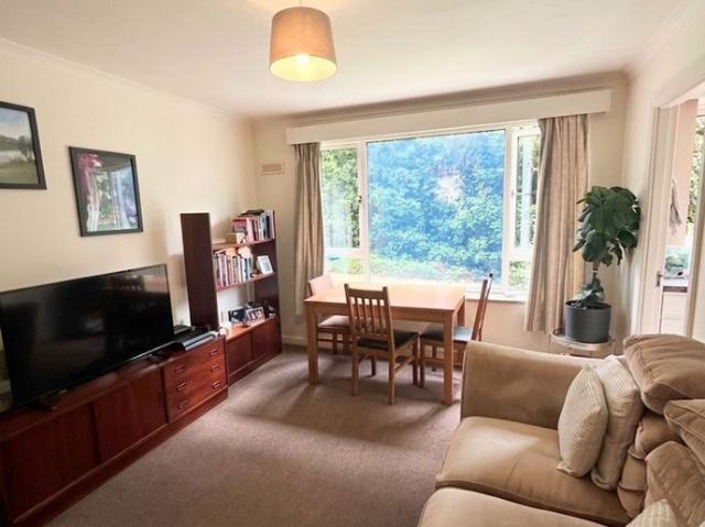 Fairfield Close, London N12, 1 bed flat to rent, £1,450 pcm | PrimeLocation