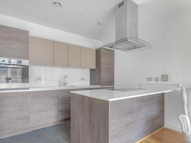 Fairfield Avenue, Staines upon thames, 2 Bedroom Apartment