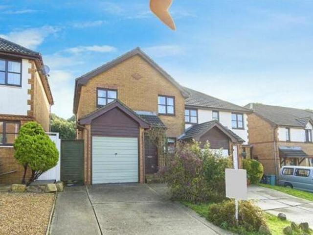 Fairfield Gardens, Sandown, 3 Bedroom Semi detached