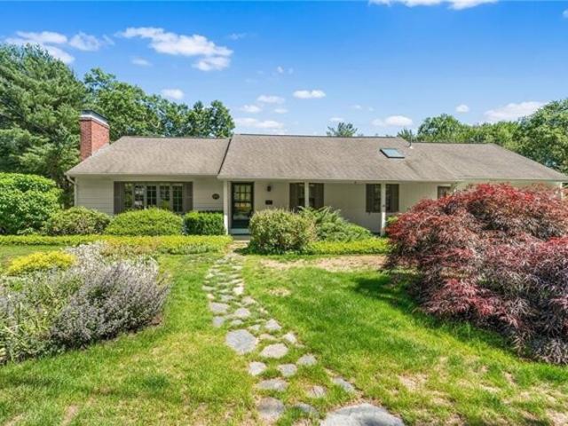 Fairfield Dr, North Kingstown, Home For Sale