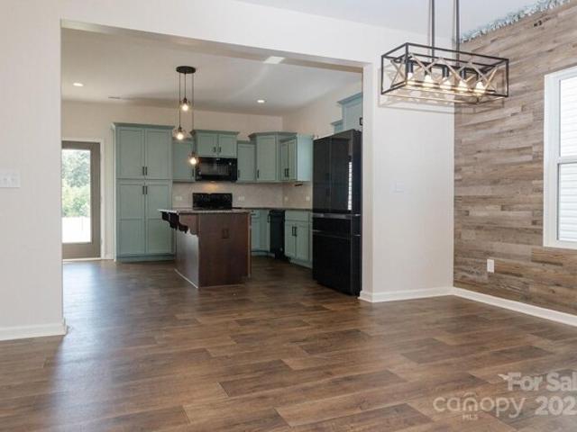 Fairfield Dr, Troutman, Home For Sale