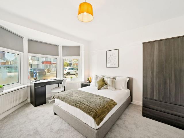 Fairfield Drive, Greenford UB6, Room to rent, £1,150 pcm | PrimeLocation
