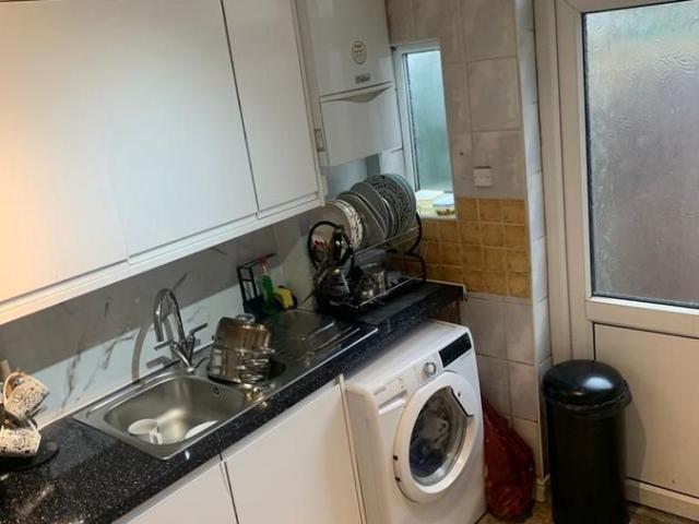 Fairfield Drive, Harrow HA2, 2 bed flat to rent, £1,350 pcm | PrimeLocation