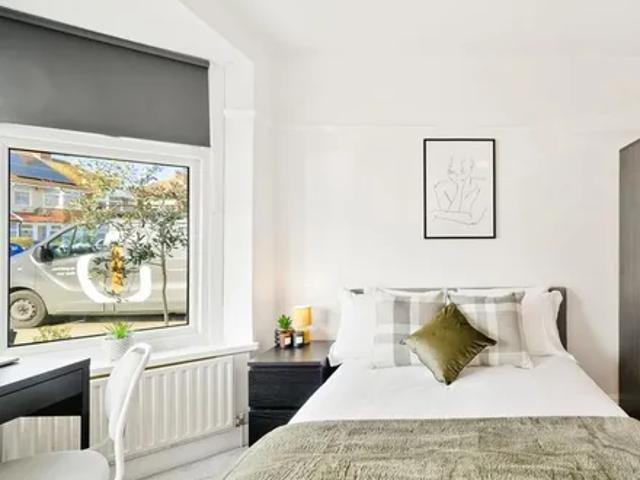 Fairfield Drive, London, UB6 7DE, United Kingdom | Room for rent #124214823 | Rentberry