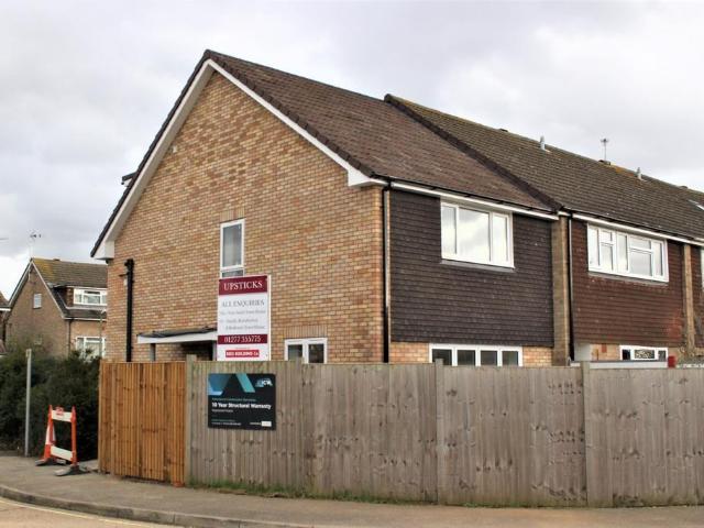 Fairfield, Ingatestone, Essex, CM4 2 bed end of terrace house to rent £2,492 pcm £575 pw