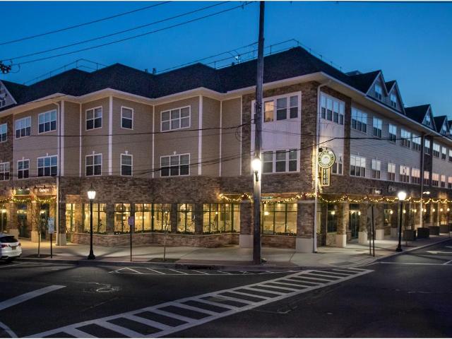 Fairfield Metro At Farmingdale Village