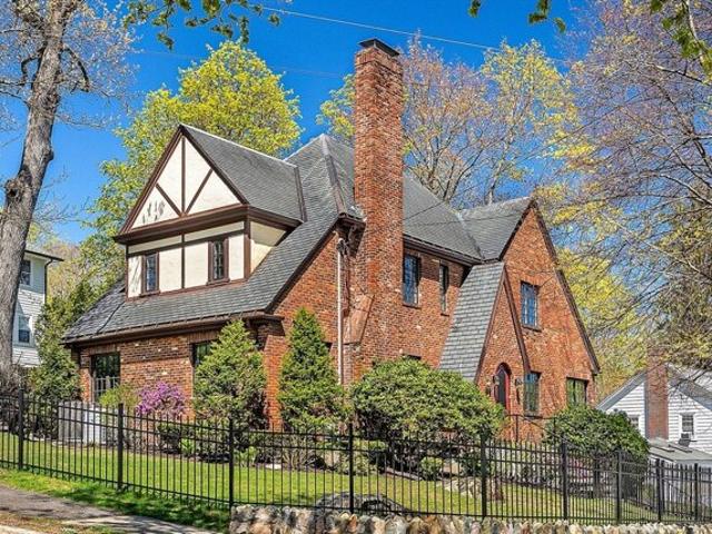 Fairfield St, Newton, Home For Sale