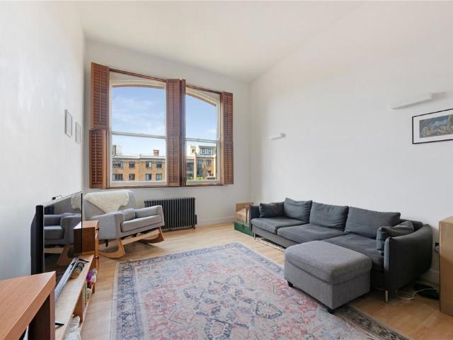 Fairfield Road, Bow Quarter, E3 2 bed apartment to rent £2,496 pcm £576 pw