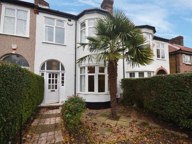 Fairfield Road Bromley BR1 4 bed terraced house to rent £3,500 pcm £808 pw