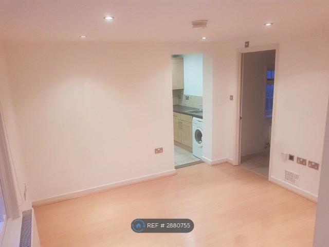 Fairfield Road, Braintree CM7, 1 bed flat to rent, £945 pcm | PrimeLocation