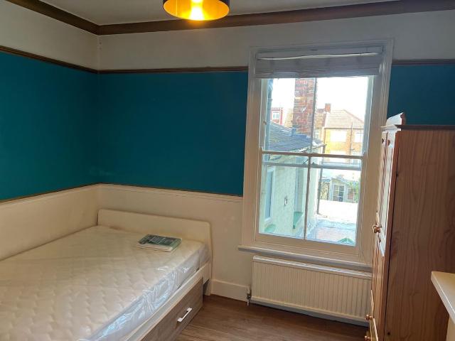 Fairfield Road, London N18, Room to rent, £750 pcm | PrimeLocation