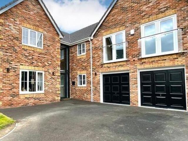 Fairfields Way, Aston, 5 Bedroom Detached