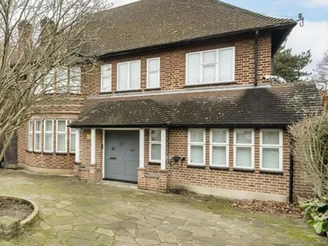 Fairholme Gardens, London, N3 3EB, United Kingdom | 6 bed house for rent #138934149 | Rentberry