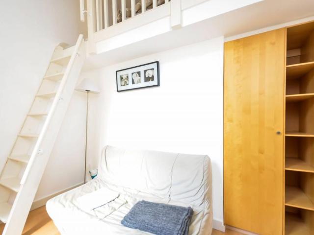 Fairholme Road, West Kensington. Studio to rent £1,950 pcm £450 pw