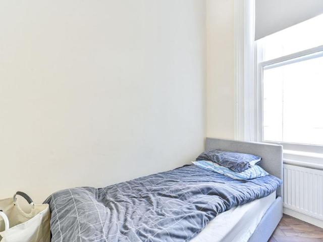 Fairholme Road, London, Greater. 3 bed flat to rent £5,200 pcm £1,200 pw