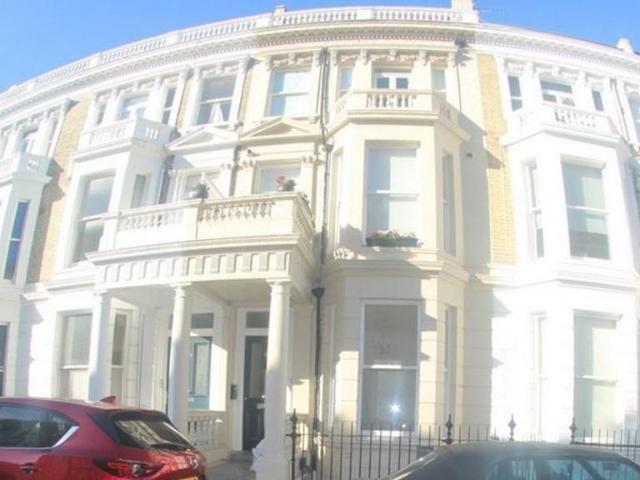 Fairholme Road, London, W14 1 bed flat to rent £1,800 pcm £415 pw