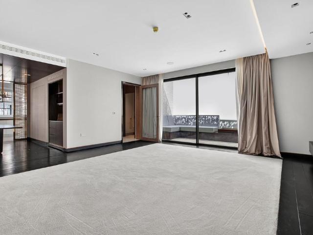 Fairholt Street, Knightsbridge, SW7 5 bed terraced house to rent £31,200 pcm £7,200 pw