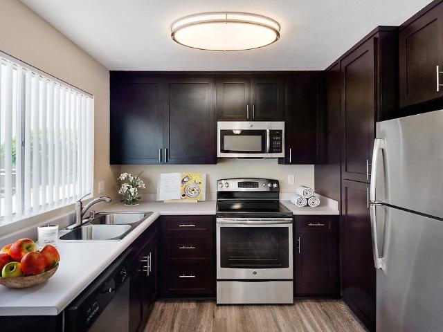 Fairhaven 2 Bedroom Apartment for Rent at 1300 Fairhaven Ave, Santa Ana, CA 92705 Cabrillo Park