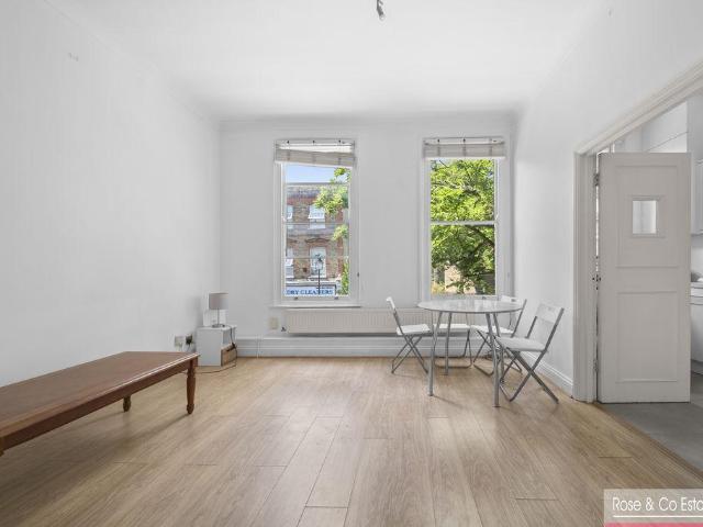 Fairhazel Gardens, South Hampstead. 2 bed flat to rent £2,448 pcm £565 pw