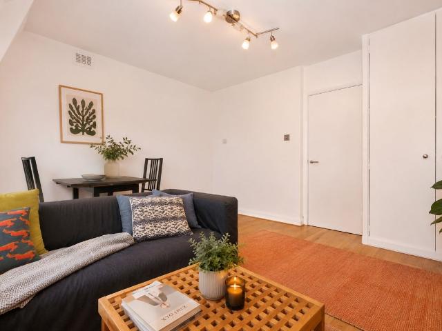 Fairhazel Gardens, South Hampstead NW6, 1 bed flat to rent, £1,950 pcm | PrimeLocation