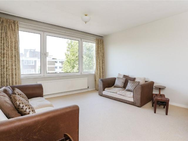 Fairheathe, 43 Putney Hill, Putney, London SW15, 2 bed flat to rent, £2,300 pcm | PrimeLocation
