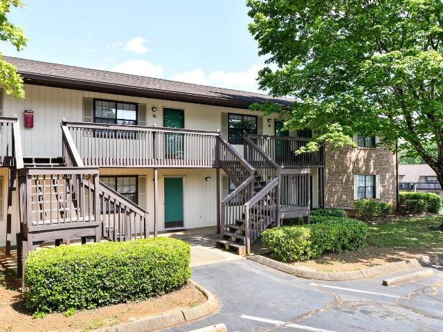 Fairhill Apartments 2 Bedroom Apartment for Rent at 715 Welcome Avenue Ext, Greenville, SC 29611