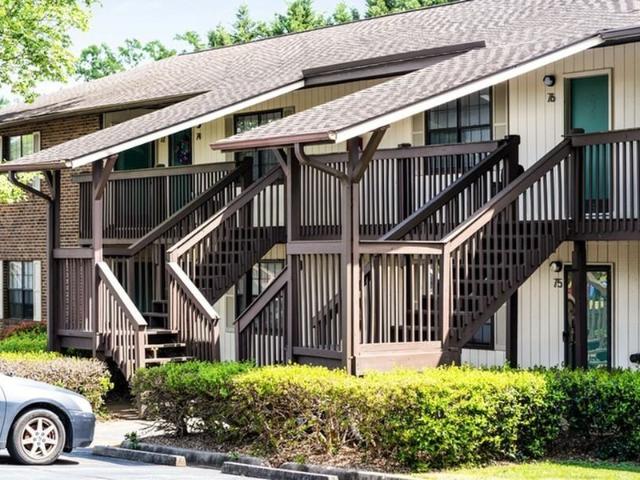 Fairhill Apartments 2 Bedroom Apartment for Rent at 715 Welcome Avenue Ext, Greenville, SC 29611