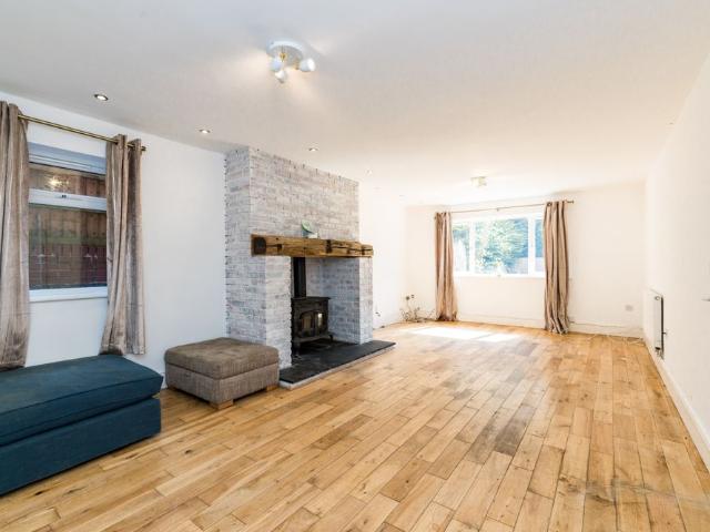 Fairhurst Lane, Standish, WN1 2WD