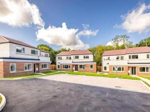 Fairoak Close, Kenley, 3 Bedroom Semi detached