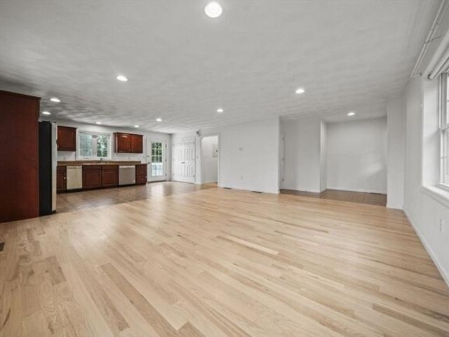 Fairlawn Ave, Burlington, Home For Sale